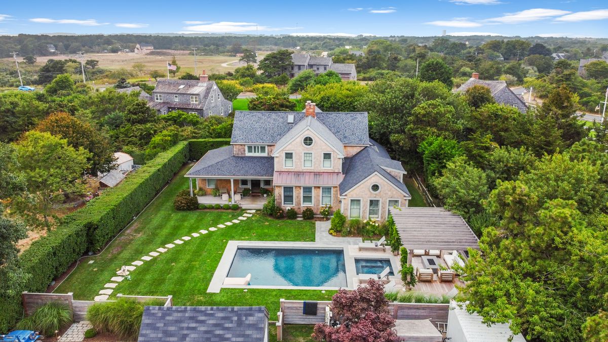 Hummock Pond- 12 Somerset Lane - Fisher Real Estate Nantucket