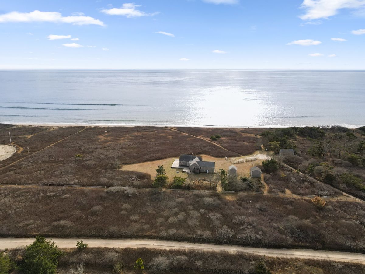 Madequecham- 44 Madequecham Valley Road - Fisher Real Estate Nantucket